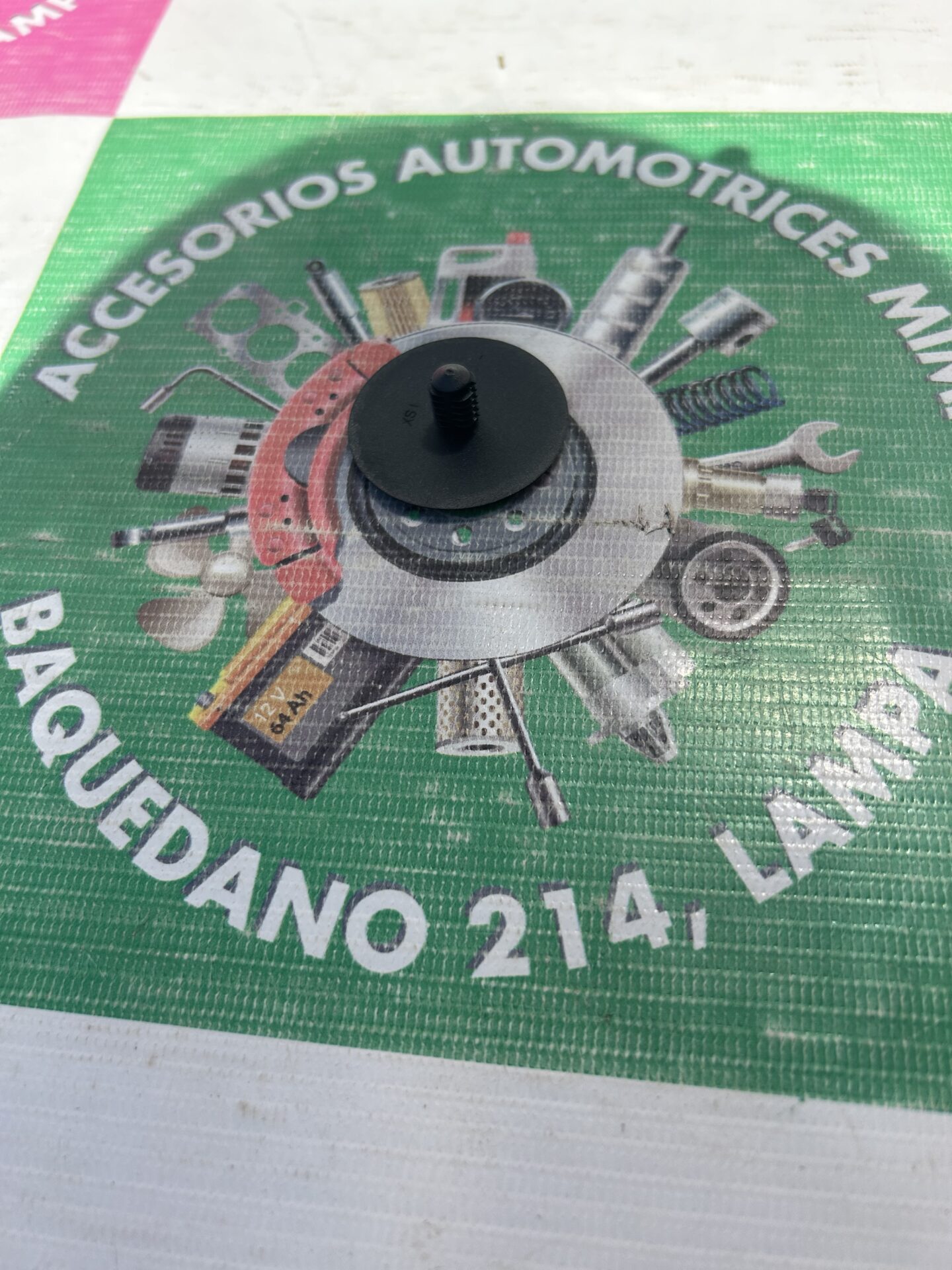 BROCHE CAPOT – Tienda Desarmaduria Lampa